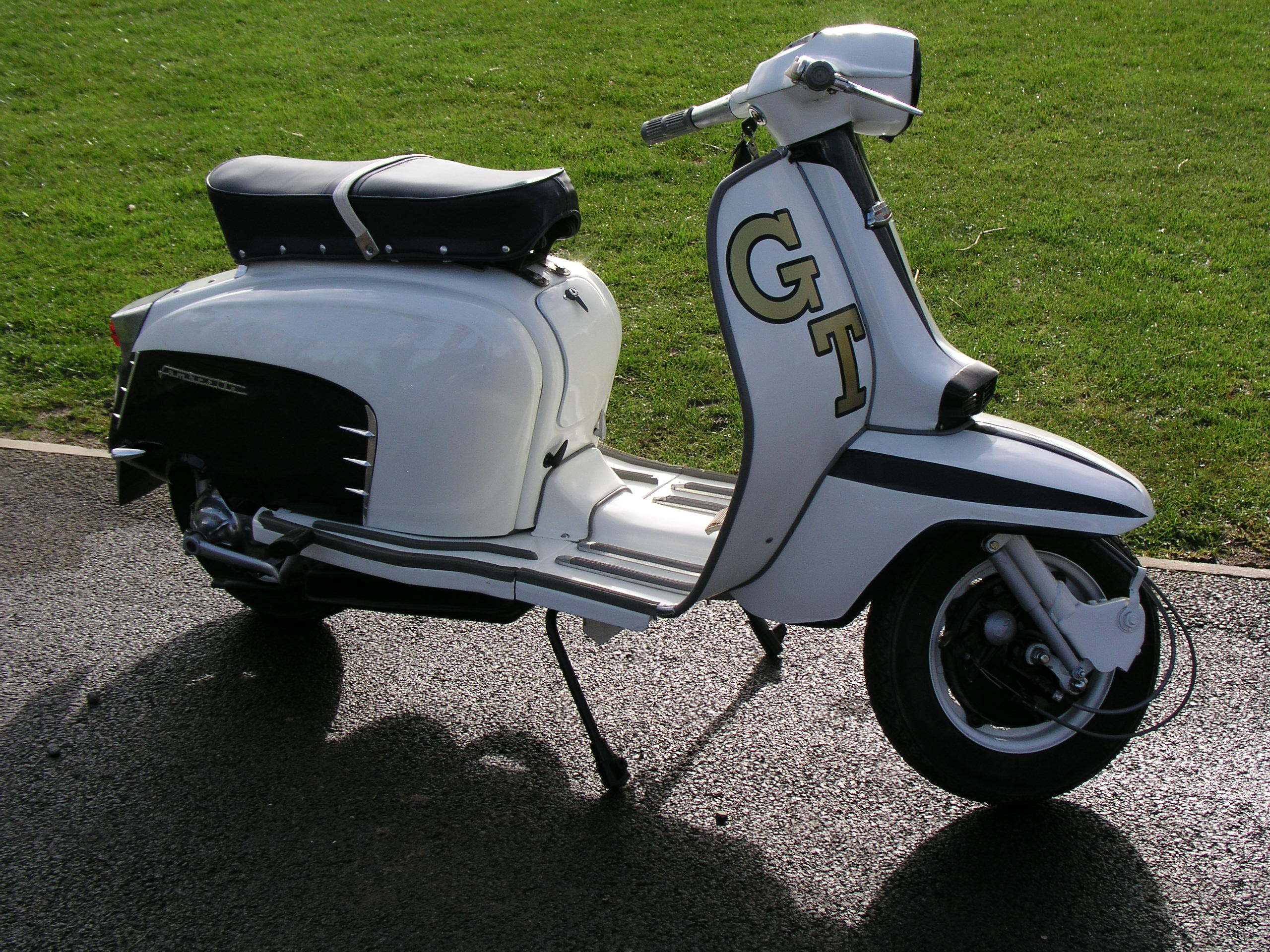 Classic Lambretta Part 2: Restoration – Ak Automotive Training