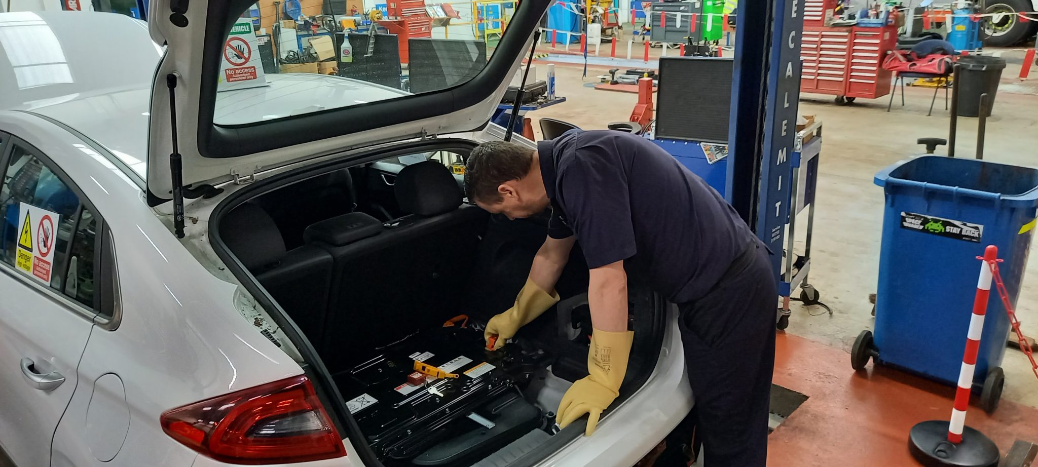 EV Training – IMI Level 2.2 qualification – Ak Automotive Training